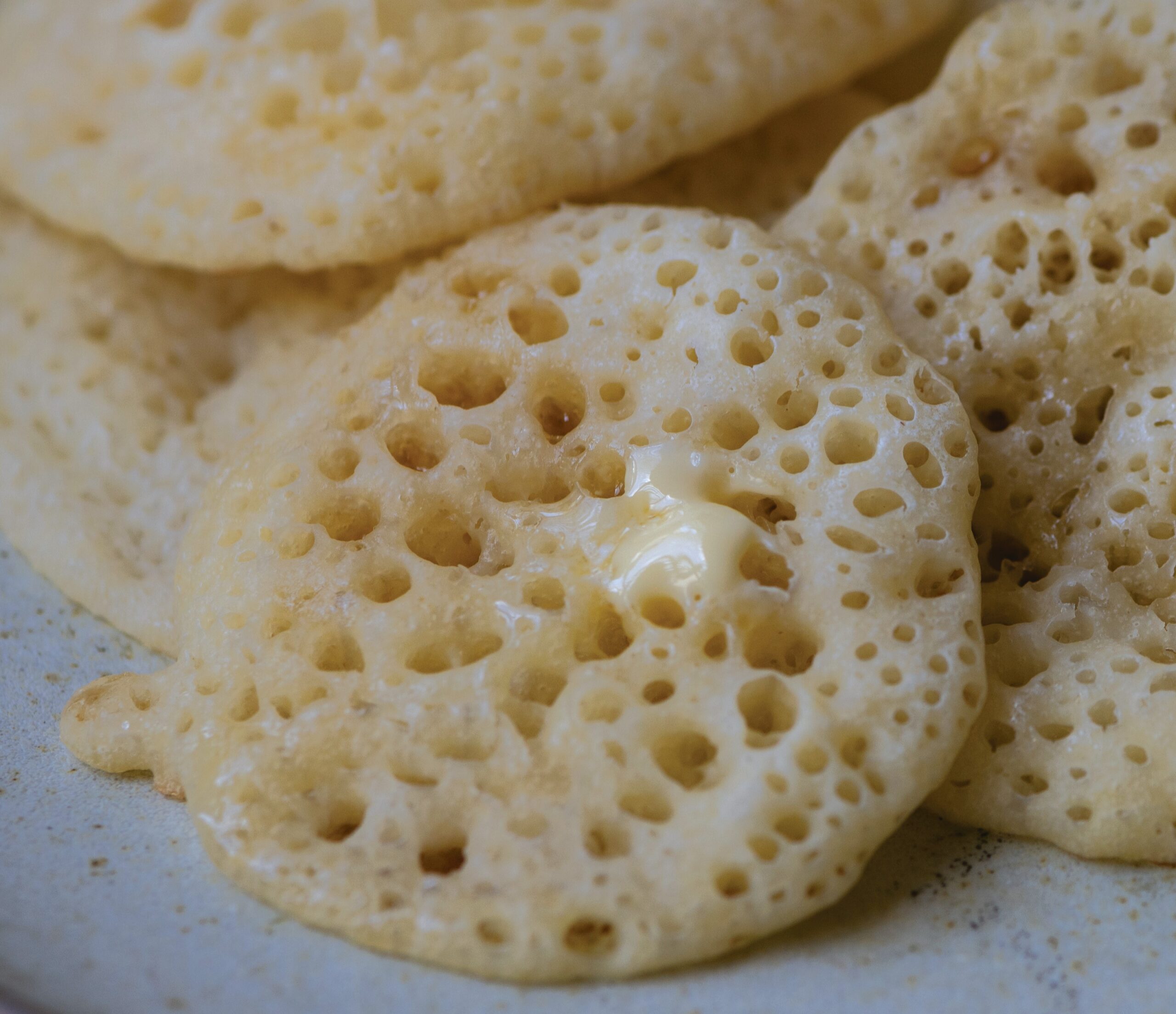 Baghrir: Moroccan Pancakes מתכון - Reut Ezer-Asaraf and Michal Waxman ...